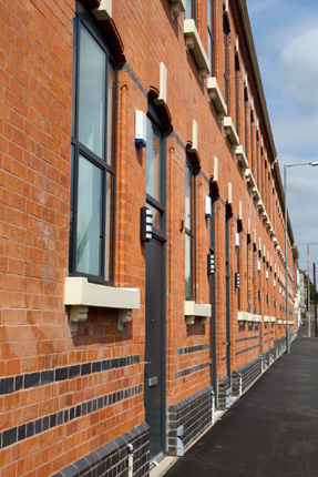 Crocodile Works | Deceuninck